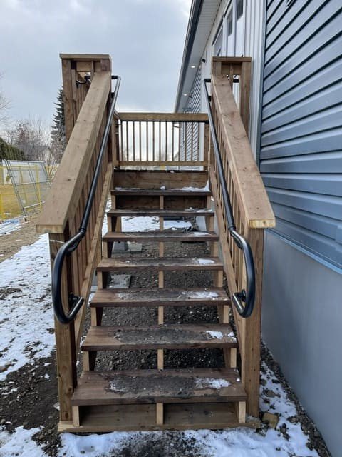 Residential and Outdoor Aluminum Railings in Alberta